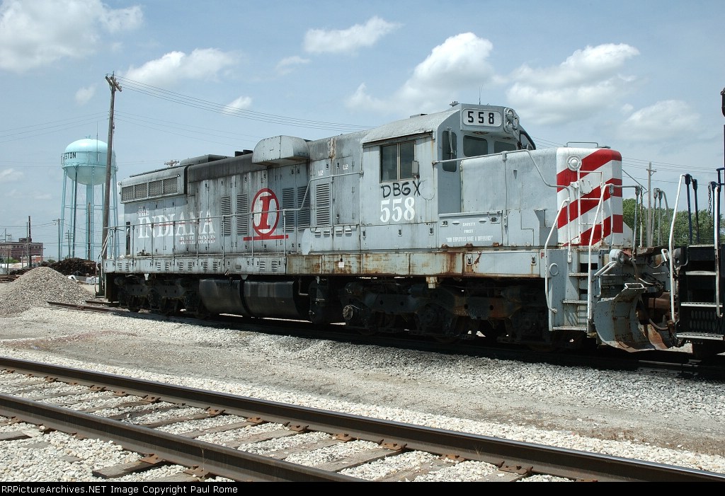 DBGX 558, ex INRD/MILW SD10, works the De Bruce Grain Co-Op